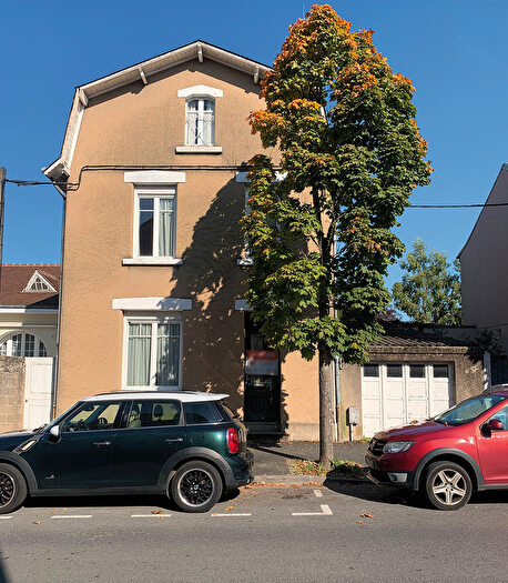 Maison à vendre - Châtellerault, Centre-ville - 5 pièces - 4 chambres