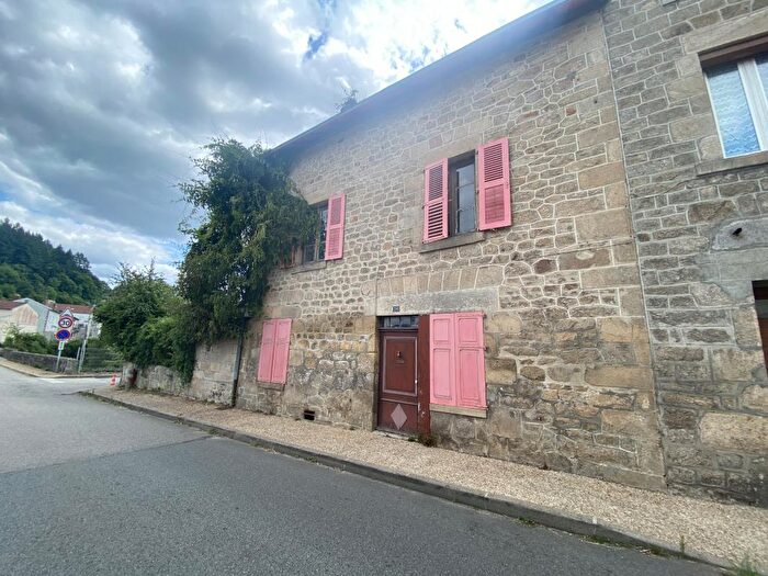 Maison à vendre - Eymoutiers - 5 pièces - 3 chambres