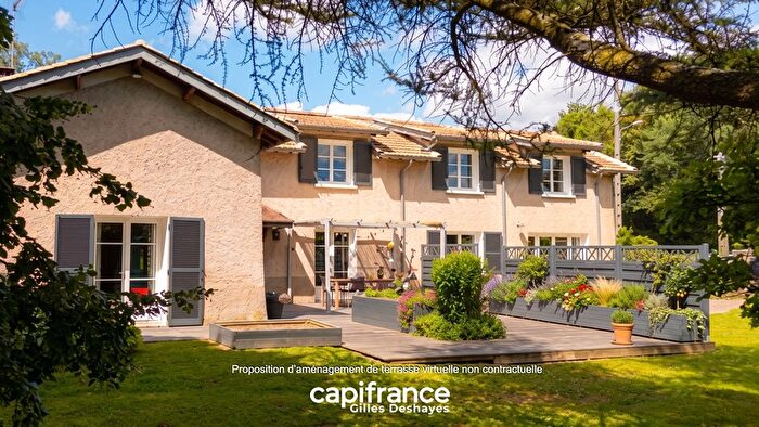 Maison 7 pièces à Lurcy, à vendre