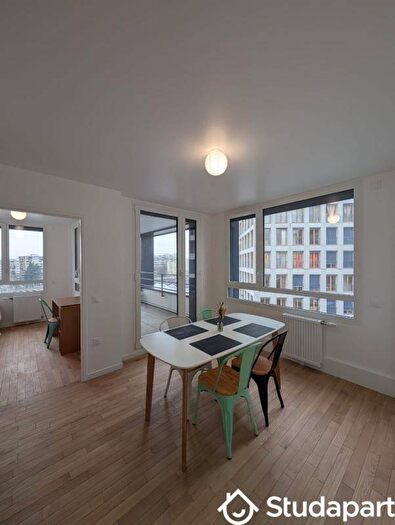 Appartement à louer - Amiraux-Simplon-Poissonniers, Paris ème arrondissement - 1 pièce - 3 chambres