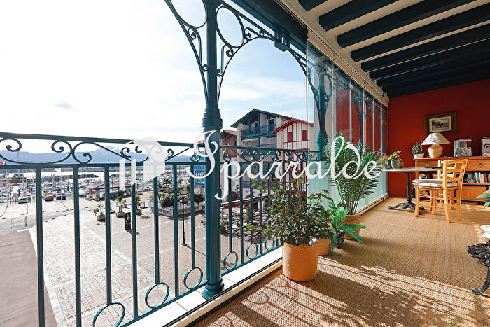 Appartement à vendre - Hendaye, Plage, Sopite, Aguerria, Corniche - 3 pièces - 2 chambres