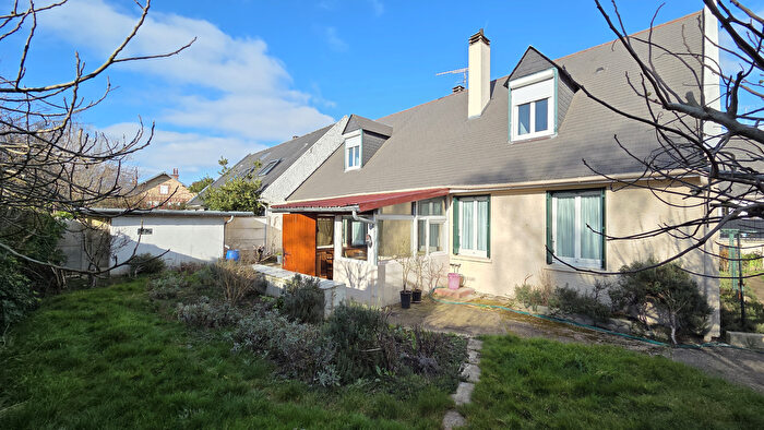 Maison à vendre - Boissy-Saint-Léger, Savreau, Gare - 7 pièces - 5 chambres
