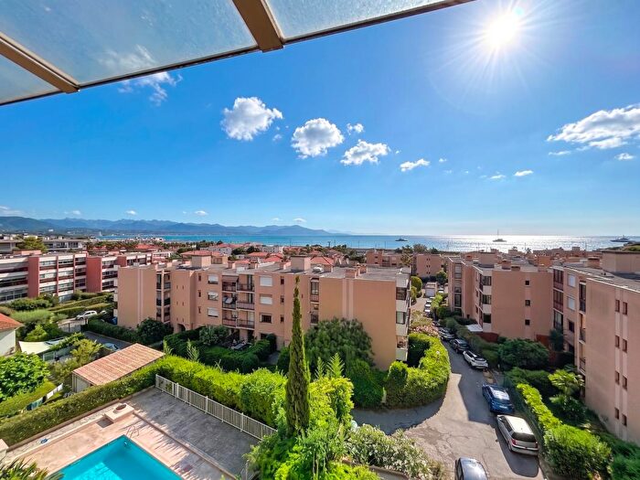 Appartement 2 pièces à vendre à Antibes, Rastines, Super Antibes, Laval, La Fontonne