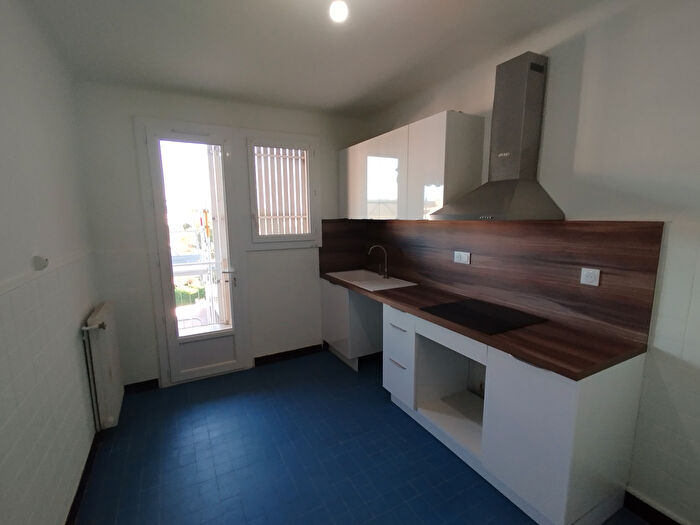 Appartement à louer - Bagnols-sur-Cèze, Bourgneuf - 2 pièces - 1 chambre