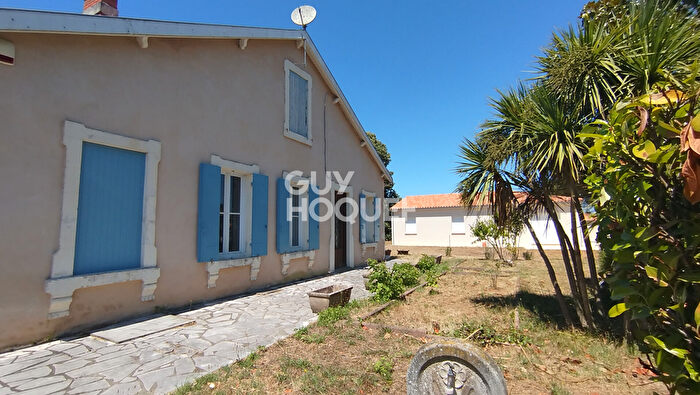 Maison à vendre - Les Mathes - 8 pièces - 5 chambres