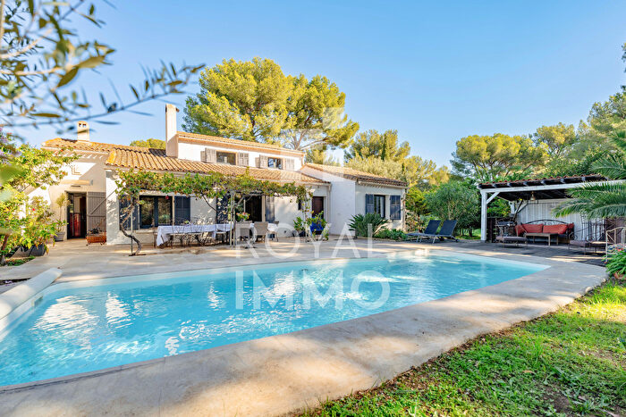 Maison à vendre - Sanary-sur-Mer, La Cride, Beau Cours - 7 pièces - 5 chambres