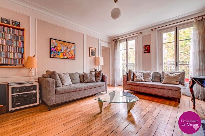 Appartement 6 pièces à vendre à Paris 11ème, Léon-Blum, Folie-Regnault