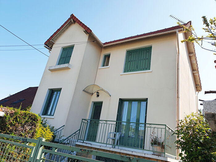 Maison à vendre - Brunoy, Nord - 6 pièces - 4 chambres