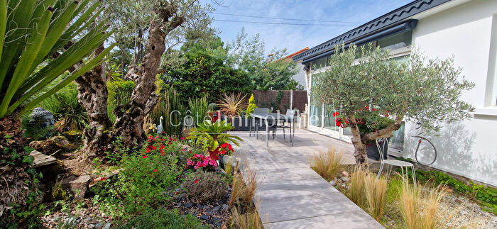 Maison à vendre - Saint-Michel-Chef-Chef - 6 pièces - 4 chambres