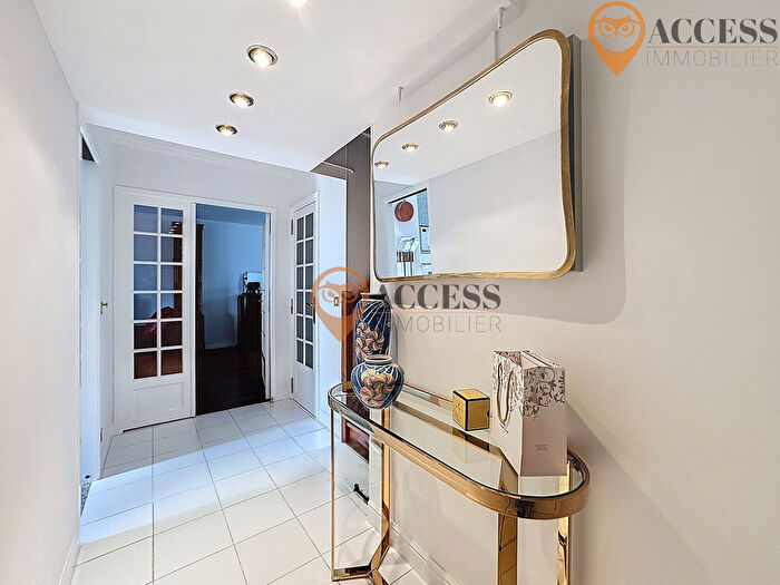 Appartement à vendre - Montmorency, Centre Montmorency - 4 pièces - 2 chambres