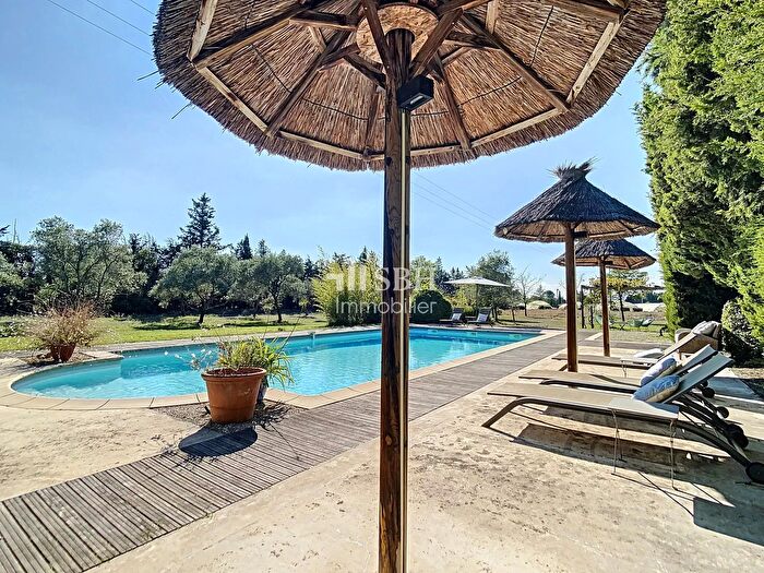 Maison à vendre - Pernes-les-Fontaines - 10 pièces - 5 chambres