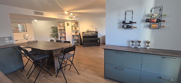 Appartement à vendre - Marseille e , Castellane - 4 pièces - 2 chambres