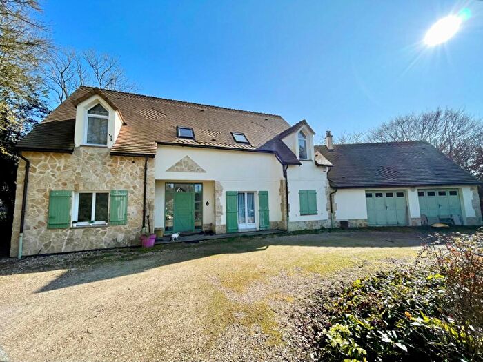 Maison à vendre - Marines - 8 pièces - 6 chambres