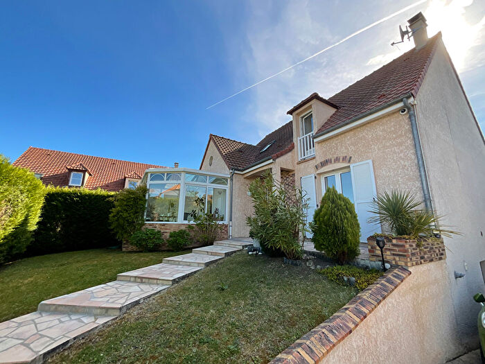Maurecourt - Maison 6 pièces à vendre