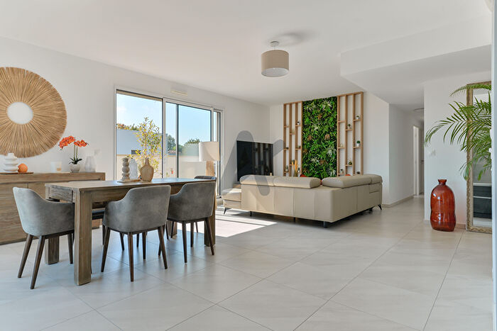 Appartement à vendre - Saint-Cyr-au-Mont-dOr - 4 pièces - 3 chambres