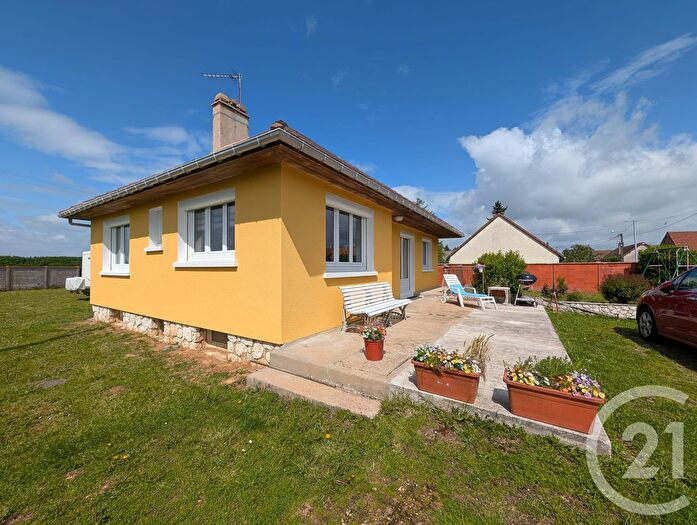 Maison 6 pièces à vendre à Nogent-le-Roi