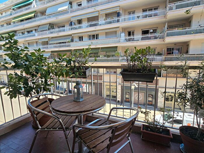 Appartement 3 pièces à vendre - Nice, Le Port