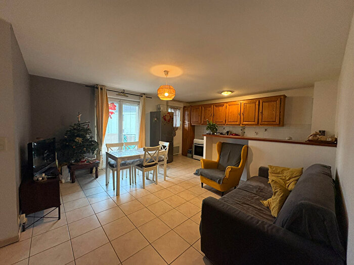 Appartement à louer - Coulommiers, Centre-ville - 3 pièces - 2 chambres