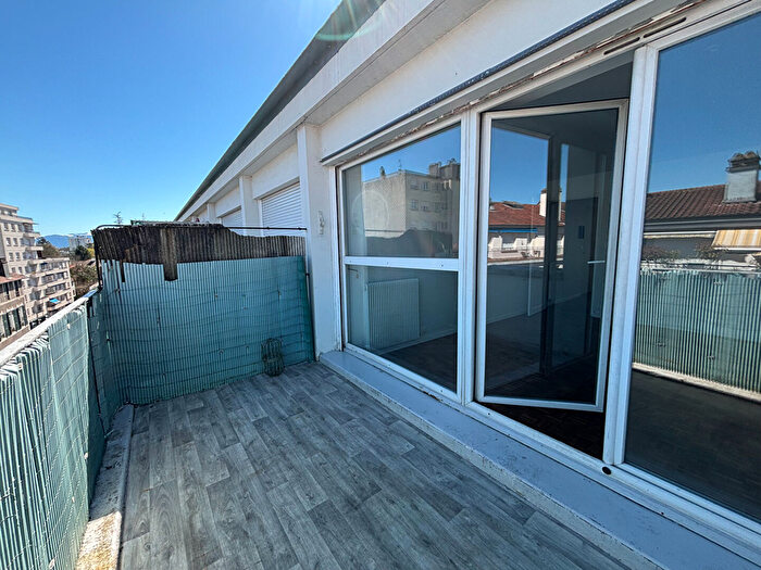 Appartement à louer - Pau, Dufau, Tourasse - 2 pièces - 1 chambre