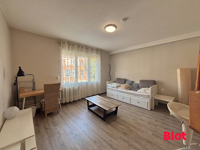 Appartement à louer - Quartiers Centre, Fougères, Sévigné - 1 pièce