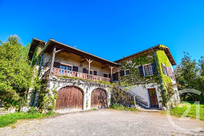 Maison 9 pièces à vendre - Lantignié