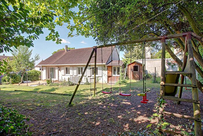 Maison à vendre - Chambourcy - 7 pièces - 5 chambres