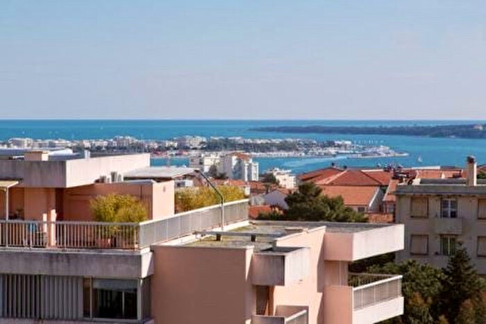 Appartement à vendre - Cannes, Petit Juas - 2 pièces - 1 chambre