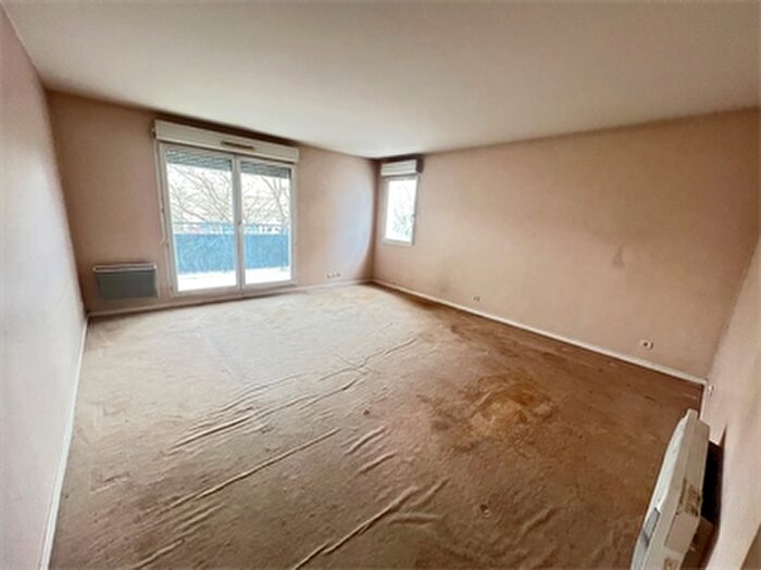 Appartement à vendre - Chelles, Centre-ville, Gare, Abbesses - 3 pièces - 2 chambres