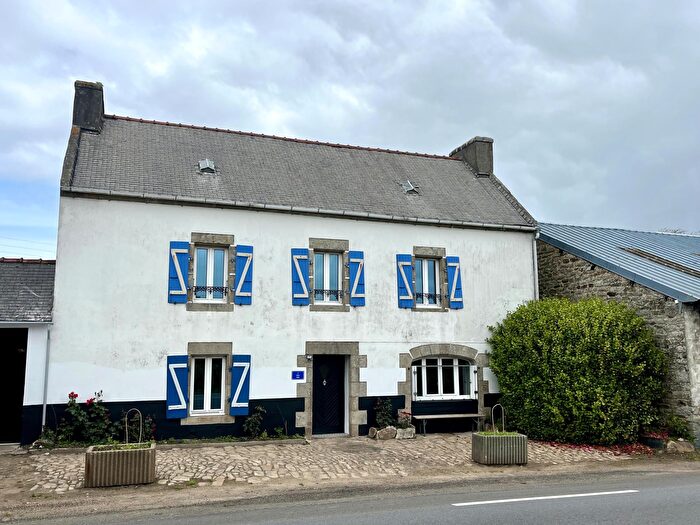 Poullan-sur-Mer : Maison 8 pièces à vendre