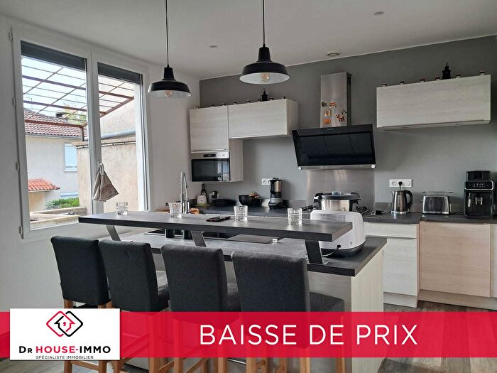 Maison 5 pièces à Saint-Céré, à vendre