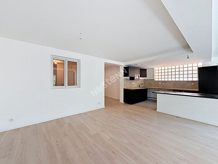 Montreuil, Centre-ville : Appartement 4 pièces à vendre