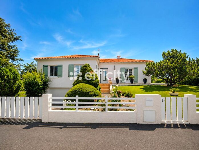Maison 8 pièces à vendre à Saintes, Saint-Sorlin, La Récluse