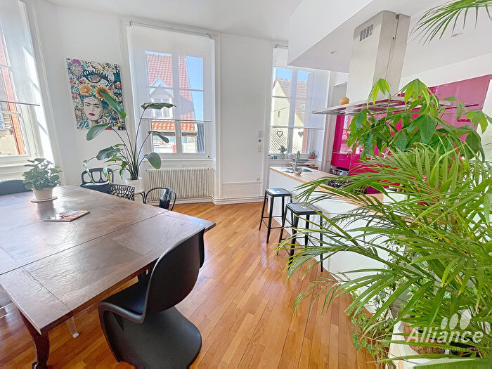 Appartement à vendre - Montbéliard, Centre-ville, Prairie, Batteries du Parc, Charmontet - 3 pièces - 2 chambres