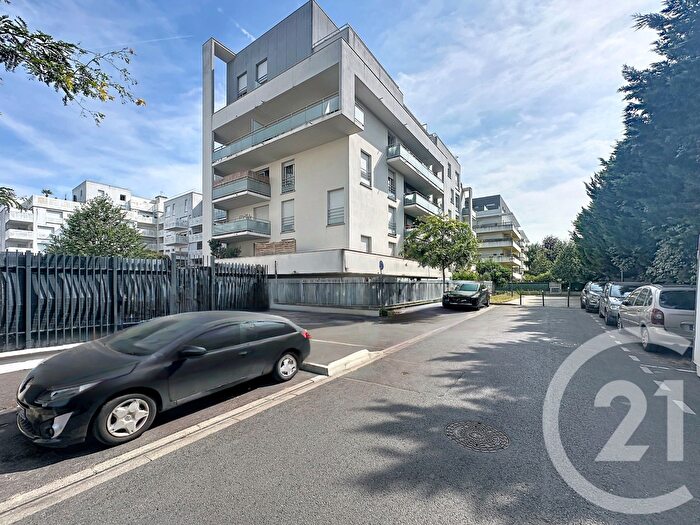 Choisy-le-Roi, Centre-ville, Parc Prairie, Hautes Bornes : Appartement 2 pièces à vendre