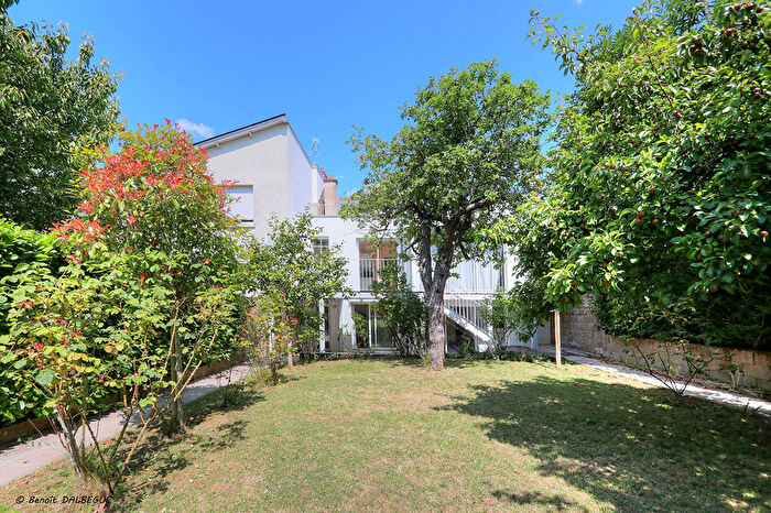 Maison à vendre - Quartiers Nord-Est, Maurepas - 8 pièces - 6 chambres