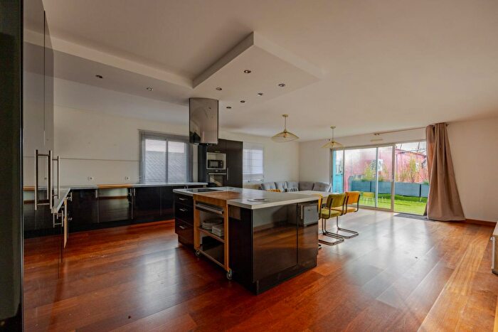 Maison 8 pièces à Rezé, à louer