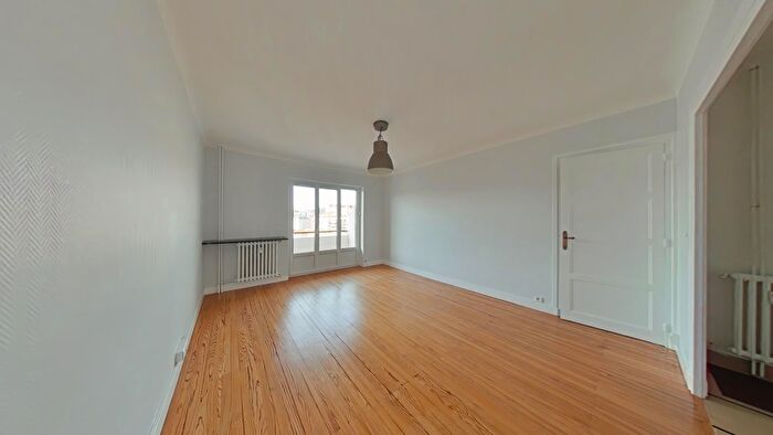 Appartement à louer - Saint-Étienne, Centre-ville, Peuple, Chavanelle - 3 pièces - 2 chambres