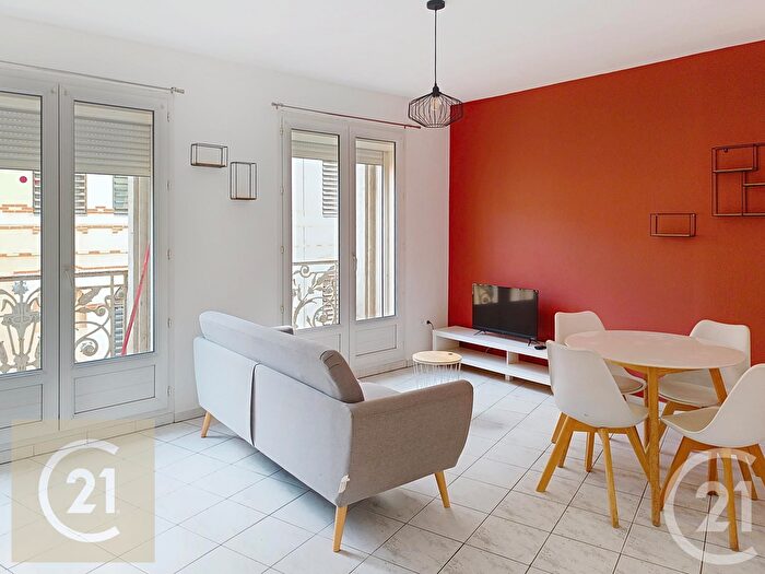 Appartement à louer - Béziers, Centre-ville, Palais des Congrès, Garibaldi, Gambetta - 3 pièces - 2 chambres