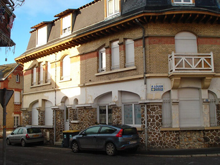 Neufchâtel-sur-Aisne : Appartement 4 pièces à louer
