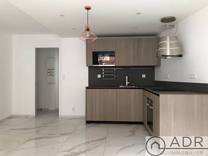 Appartement à louer - Cachin, Romainville - 1 pièce