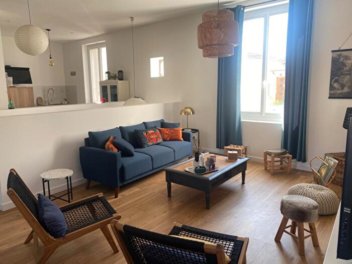 Maison à louer - Nîmes, Gare - 3 pièces - 2 chambres