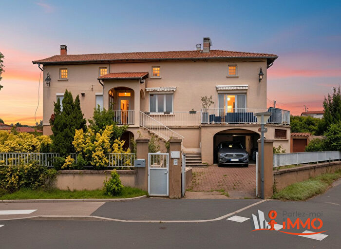 Maison à vendre - Les Olmes - 7 pièces - 6 chambres
