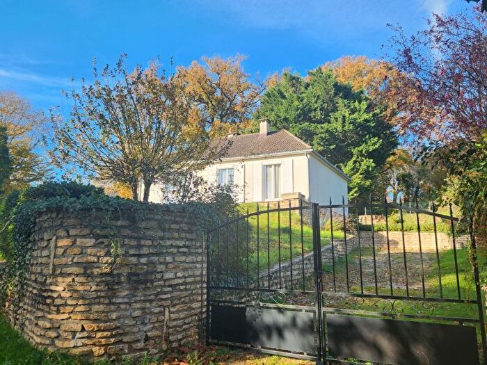 Maison à vendre - Saint-Sauveur-en-Puisaye - 4 pièces - 3 chambres