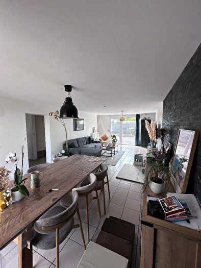 Maison 5 pièces à Saint-Pierre-des-Échaubrognes, à vendre