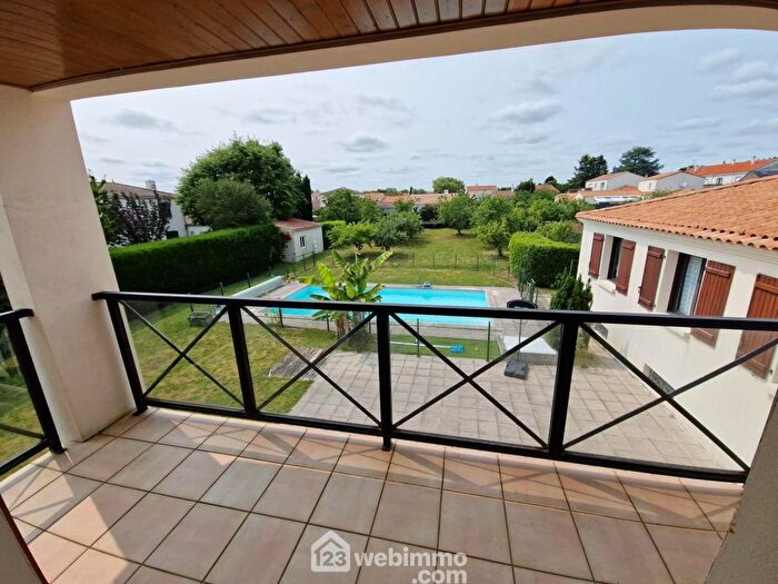 Maison à vendre - La Roche-sur-Yon, Le Bourg sous la Roche - 8 pièces - 6 chambres