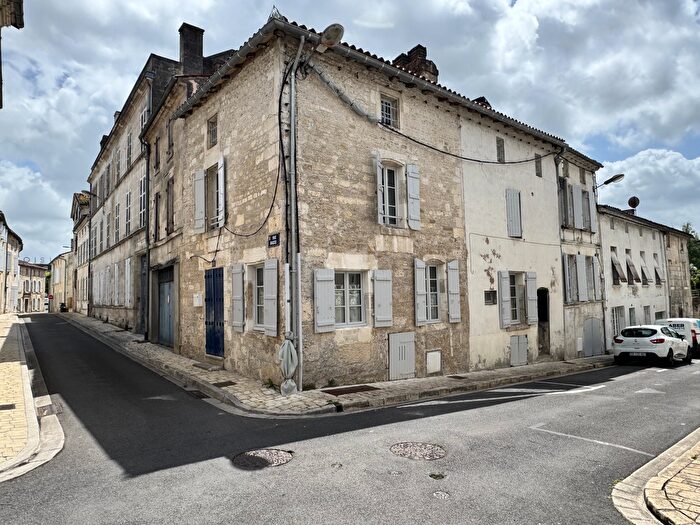 Maison 7 pièces à vendre - Jarnac