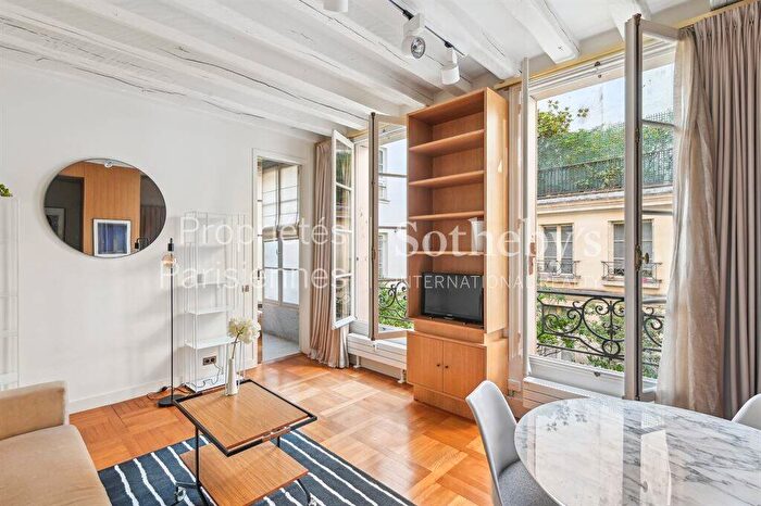 Appartement à louer - Saint Germain des Prés, Paris ème arrondissement - 1 pièce