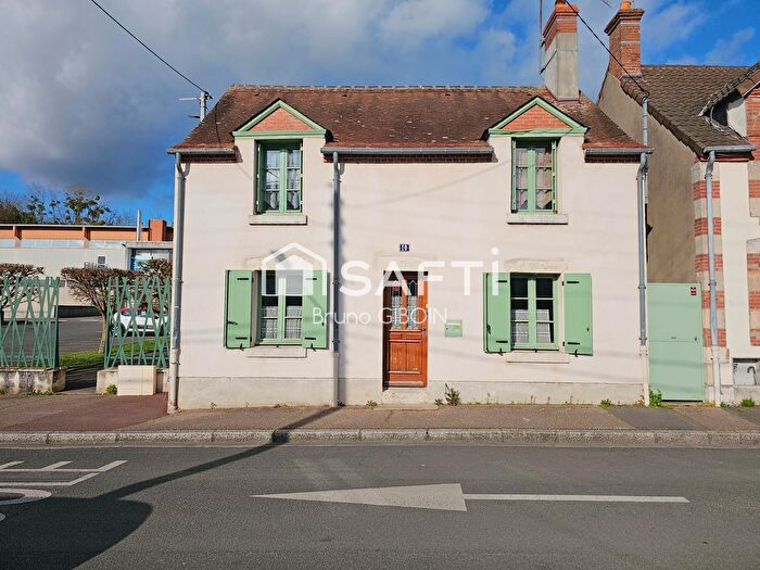Maison à vendre - Gien, Centre-ville - 3 pièces - 2 chambres