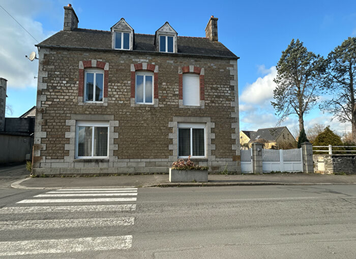 Maison à vendre - Saint-Brice-en-Coglès - 5 pièces - 4 chambres