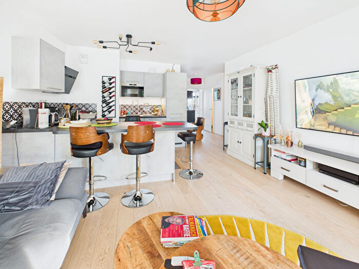 Appartement 4 pièces à vendre à Issy-les-Moulineaux, Les Epinettes, Le Fort, Les Hauts dIssy